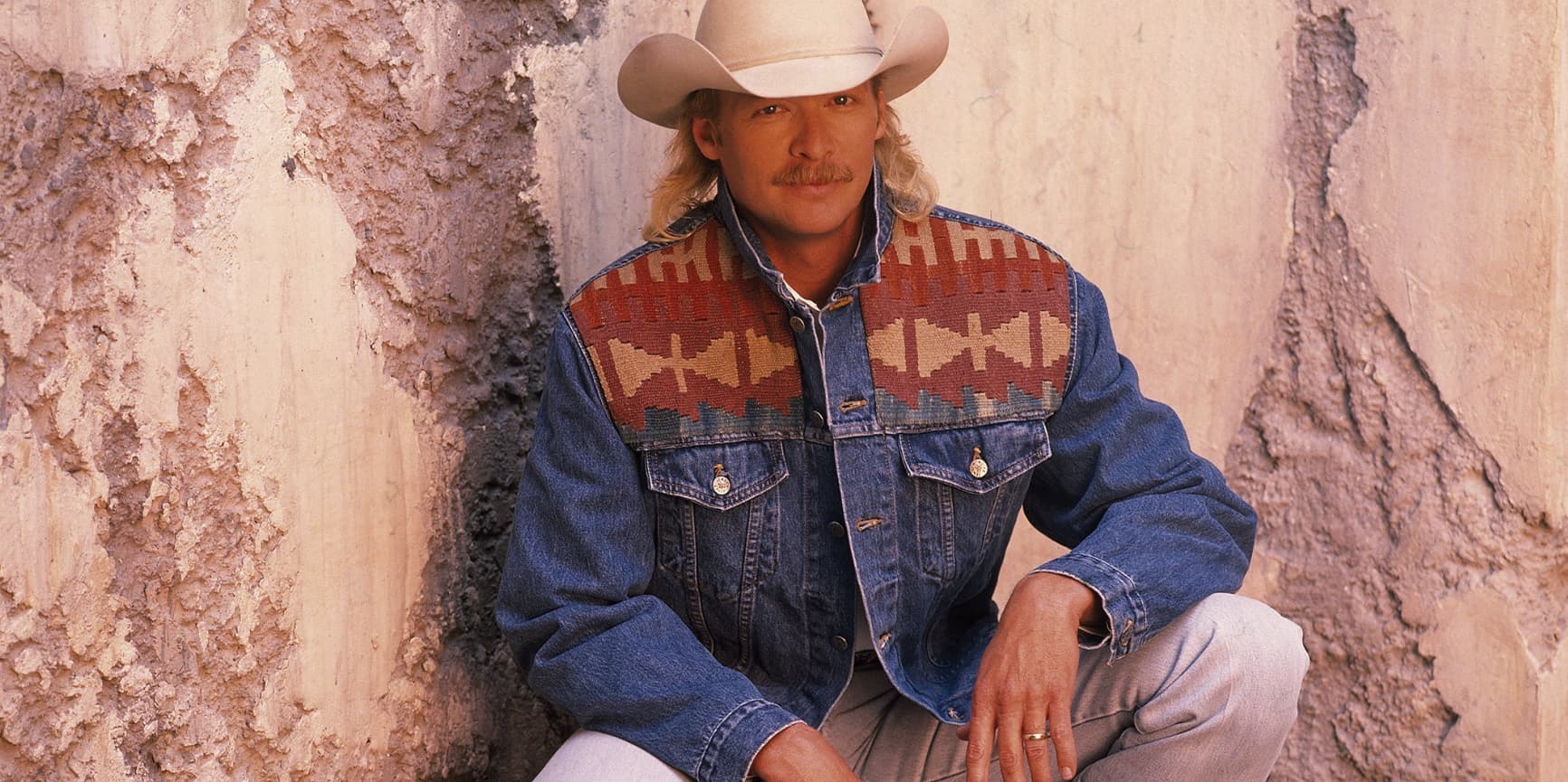 Alan Jackson - Chattahoochee - Music Legend
