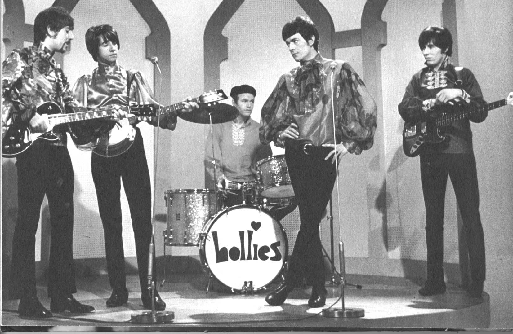 The Hollies - Long Dark Road - Music Legend