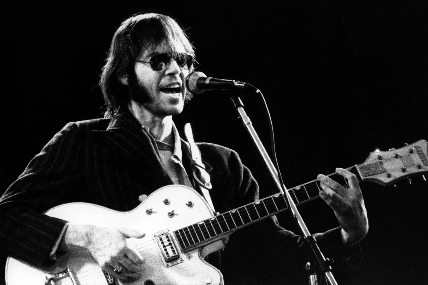 Neil Young - Heart of Gold - Music Legend
