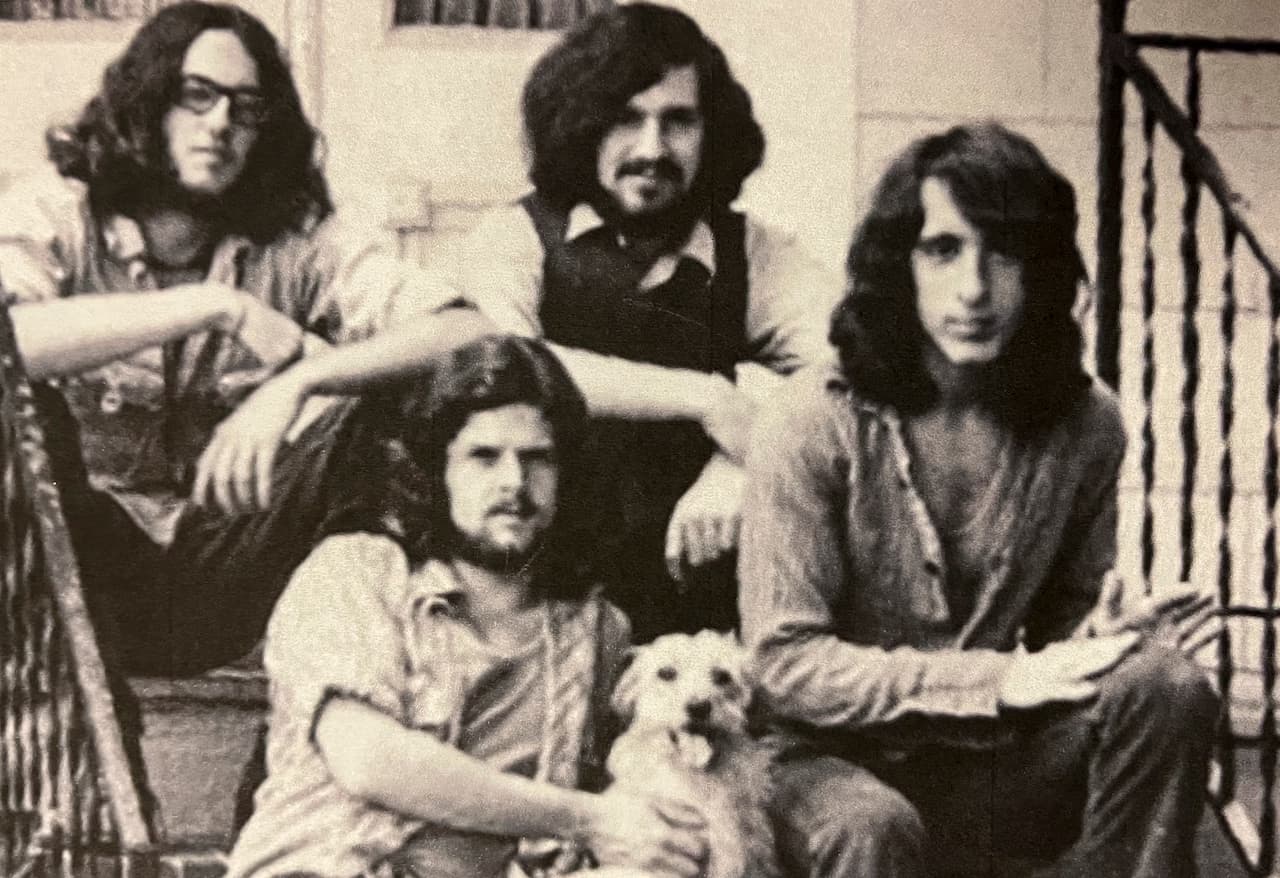 Looking Glass - Brandy (You're A Fine Girl) - Music Legend