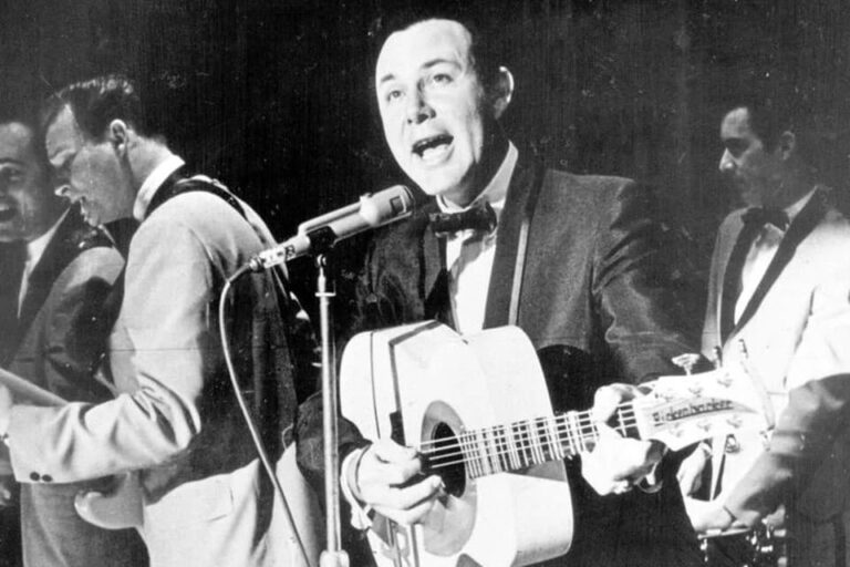 The Final Night of Jim Reeves: A Heartbreaking Farewell at the Grand ...