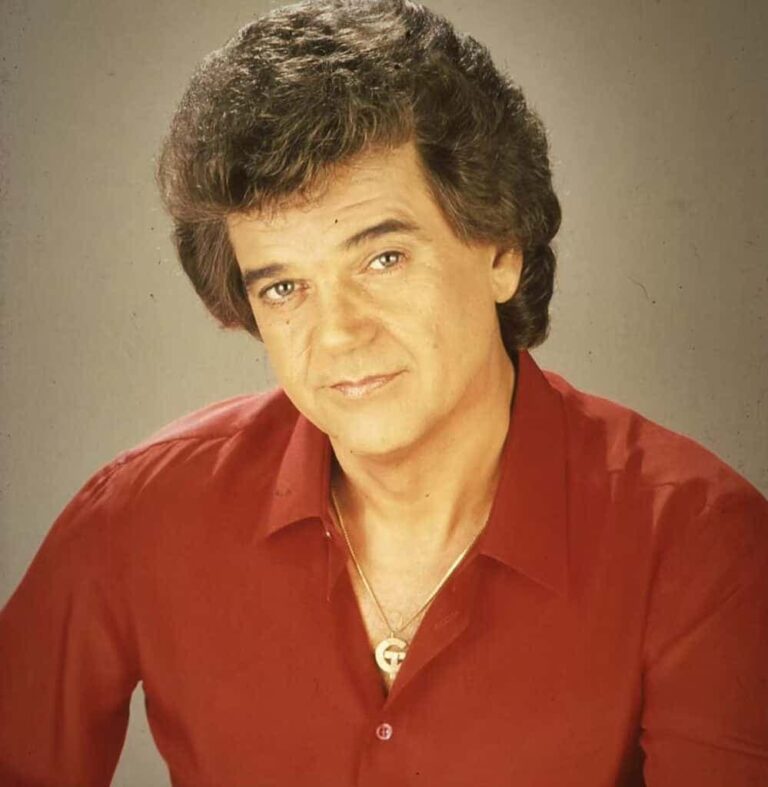 THE GREATEST MALE LOVE SINGER IN COUNTRY MUSIC - Music Legend